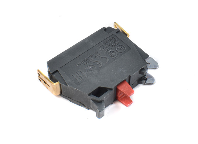 Bomag Switch Normally Closed OEM: 05762301 | Bomag Roller - Electrics ...